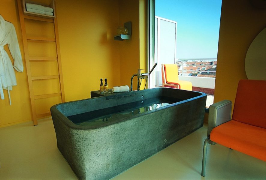 AQUAdesign – Baths, Washbasins, Massage Systems